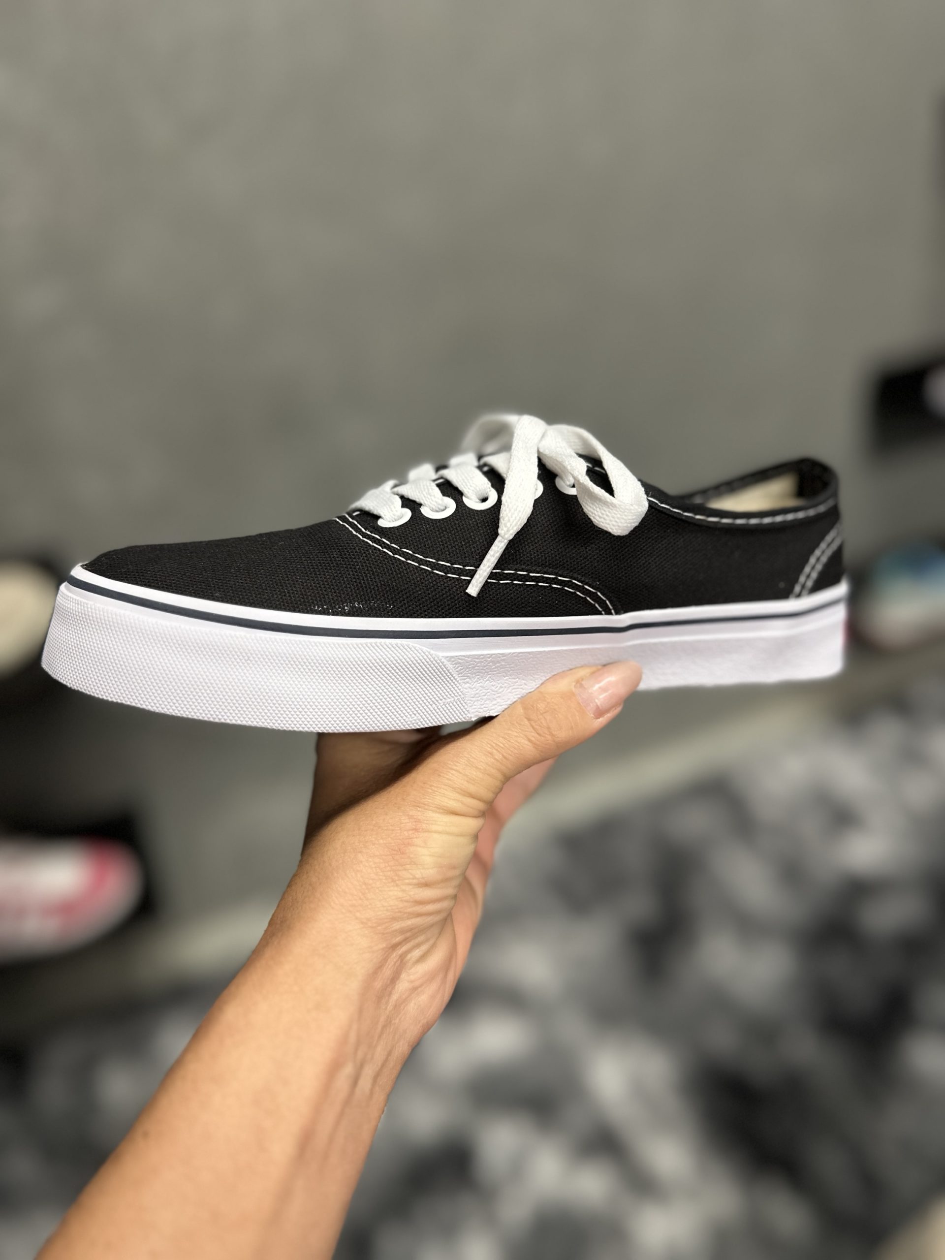 Vans Classic Preto - Iconic Feet